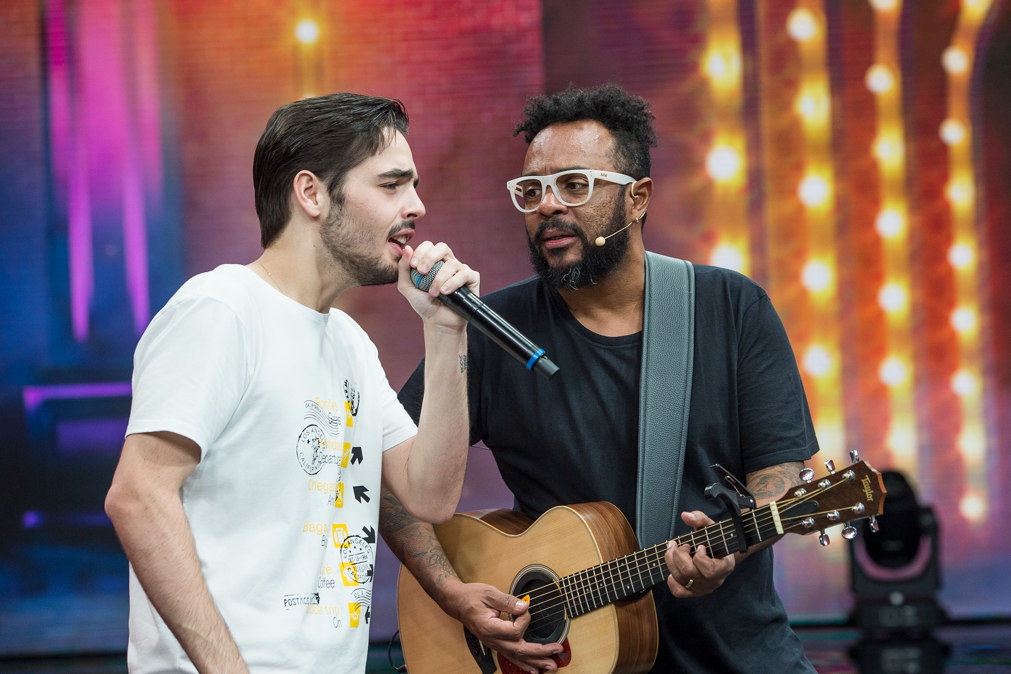 Marcelo Marrom dá show de improviso no Faustão - e nem João escapa ...